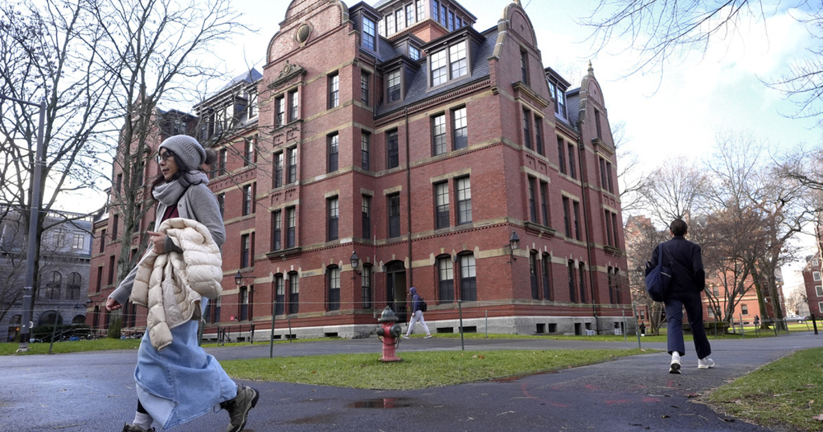 AFN - Longtime professor's critique captures Harvard's academic decline