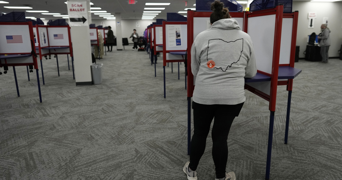 AFN - GOP mulls preemptive strike for balanced Michigan polls this fall